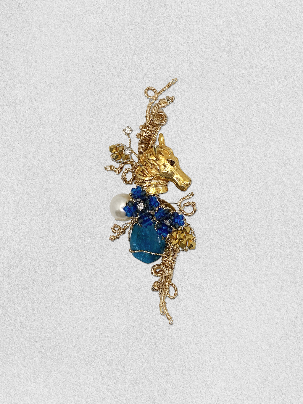 Men's Lapel Pin - Golden Mane, Fast Lane – Mindy Lam Jewelry