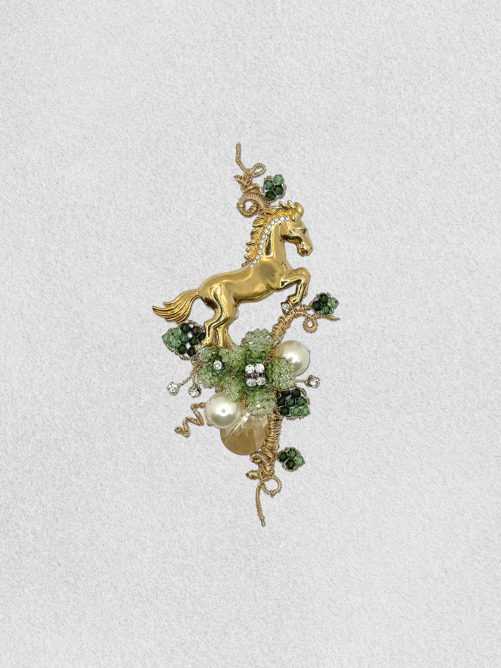 Men's Lapel Pin - Gallop and Golden Mane – Mindy Lam Jewelry