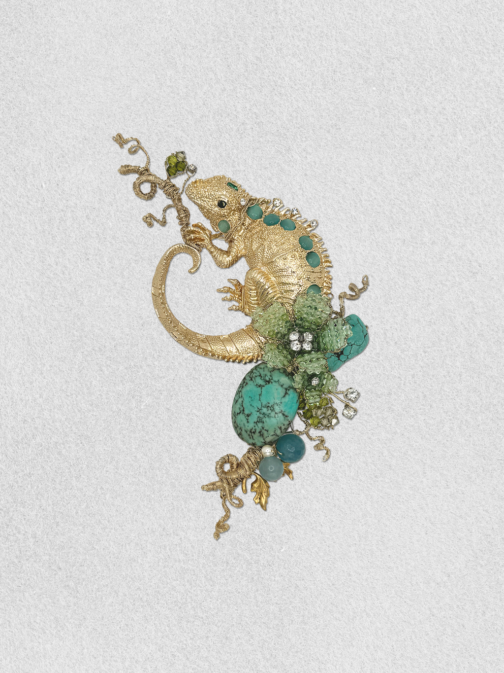 Men's Lapel Pin - Crescent Lizard – Mindy Lam Jewelry